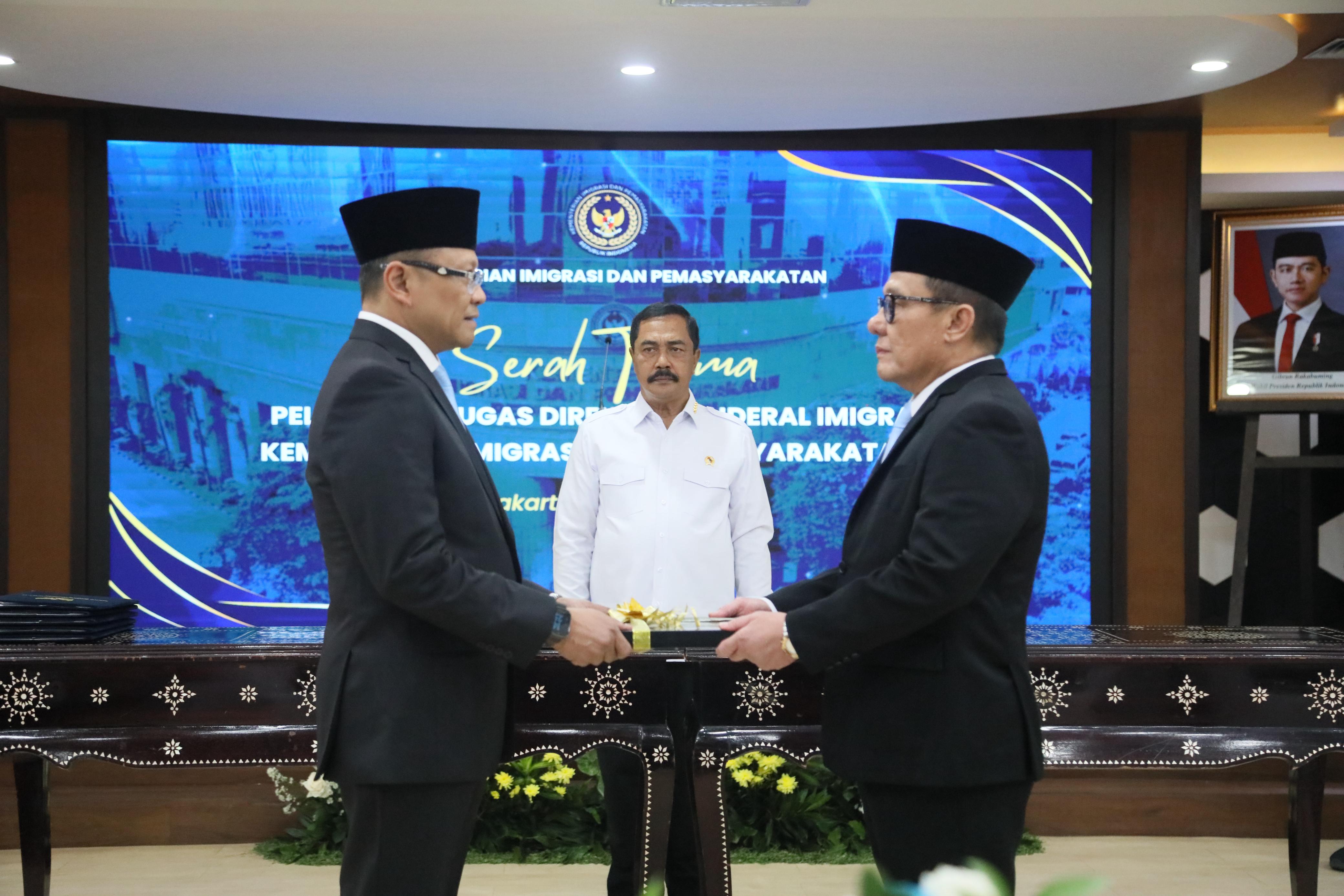 Ditjen Imigrasi Buka Hotline Bagi Masyarakat yang Ingin Melaporkan Aktivitas Orang Asing ...